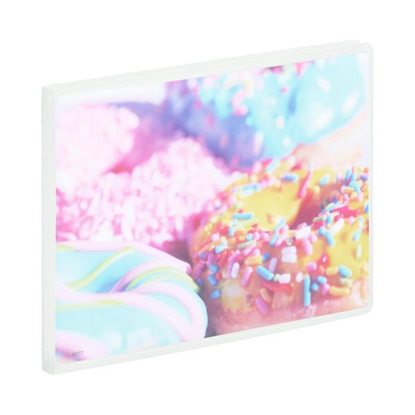 気軽に持ち運べてプレゼントにも最適。高透明フィルムを採用した軽くてコンパクトなフォトアルバム。