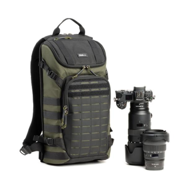 【発売日：2024年12月21日】＜ 仕様 ＞　ダークライト14L■外寸：H47.5 × W24.1 × D19cm■内寸：H45 × W21.6 × D12.7cm■容量：14L■重量：940g（全オプション装着時）■同梱物：レインカバー...