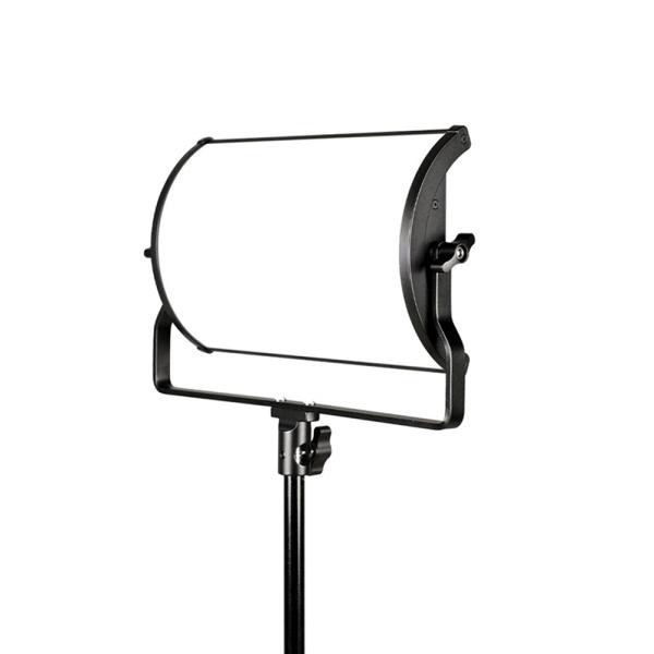 【発売日：2024年12月25日】【アウトレット品】箱つぶれなど化粧箱にダメージがあるもの、開封品等により、アウトレット価格としております。製品は未使用品となります。Nuada C60a Curved LED Lightは、静止画およびビデ...