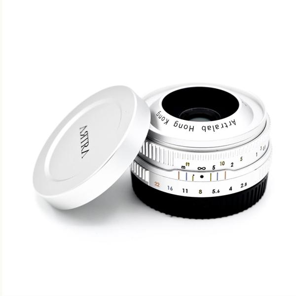 スペック焦点距離：28mm最大絞り：F2.8最小絞り：F22光学設計：3群9枚画角：75° 絞り羽根：10枚最短撮影距離：0.35mフィルター径：Φ58mmレンズ直径：63mmレンズ全長：28mm重量：約180g マウント：Nikon Z対...