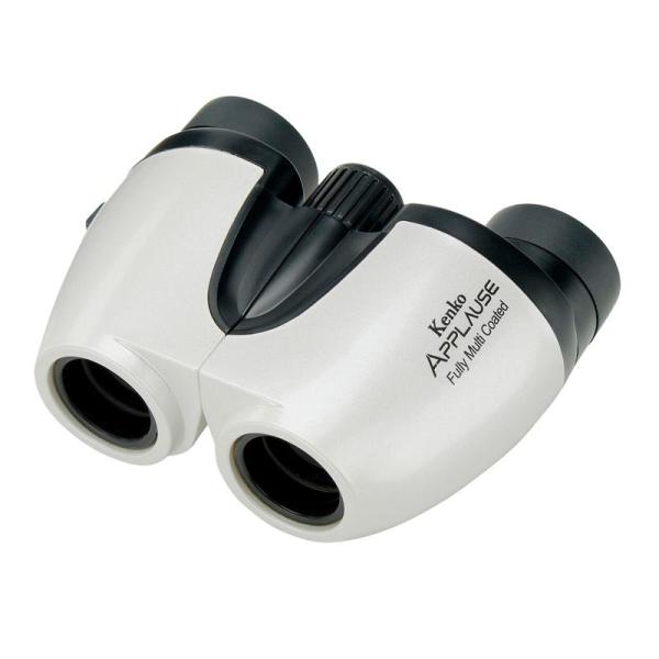 【発売日：2023年03月30日】抜けのいいクリアな視界のコンパクトポロ双眼鏡。すべてのプリズム透過面にもマルチコート（高透過多層膜）を施すことにより、不快なゴーストを抑えクリアな像が広がります。心臓部のプリズムには高屈折率のBak４を採用...