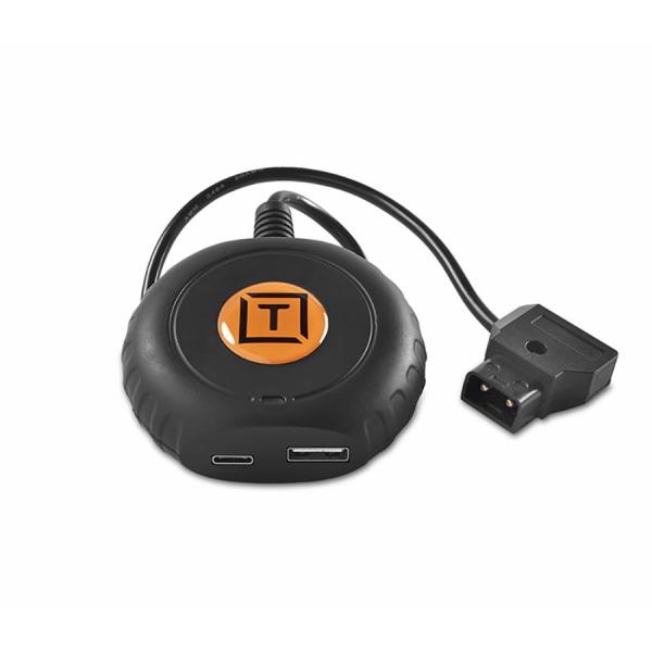 【発売日：2022年03月18日】オンサイトD-TapトゥUSB-C PDアダプターは、D-Tap バッテリーからUSB-C および USB-A デバイスへ電力を供給できるアダプターです。USB-C 出力は 90Wまで、USB-A 出力は ...
