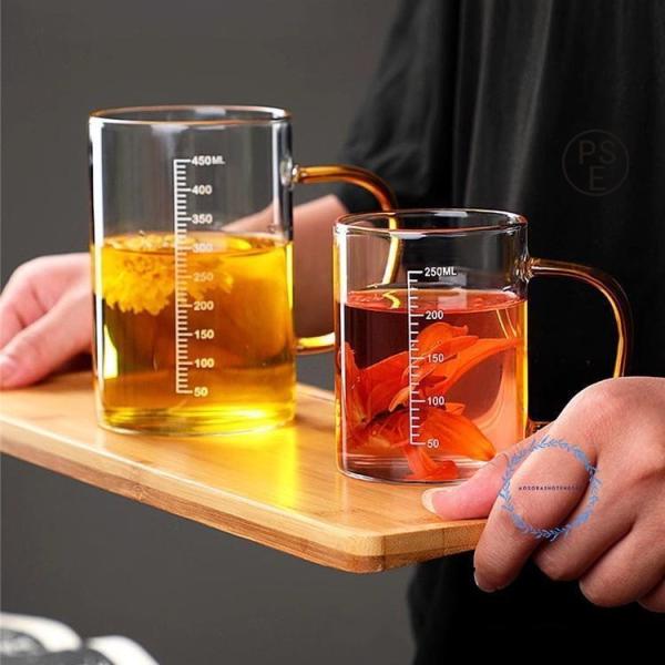 【この商品について】250mlスケールは最大容量300ml、450mlスケールは最大容量500ml。素材?材料:耐熱ガラス-20℃?150℃まで急激な温度変化に耐える 【主な特長】●透明なこと。●臭いや汚れがつきにくい。●飽きの来ない 風合...