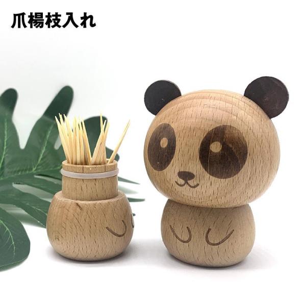 食卓にあると便利な爪楊枝入れです。コロンとしたフォルムのパンダが可愛い♪【サイズについて】画像をご参照ください。【素材について】木【カラーについて】生産ロットにより柄の出方や色の濃淡が異なる場合がございます。お使いのモニターや撮影時の光の加...