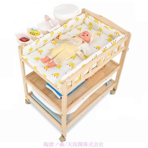 おむつ 交換台 木製おむつ交換テーブル 3層 大容量 ハンガー パッド キャスター付き 収納としても使える おむつ替え