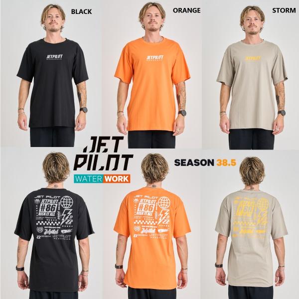 ★★★JETPILOT 2025 MODEL★★★2025年モデルのメンズTシャツです！！・賑やかなバックプリントが特徴的なTシャツです。・綿100％で抜群の着心地です！・1枚で着るのはもちろん、羽織もののインナーにも。★ ネコポス便/ゆう...