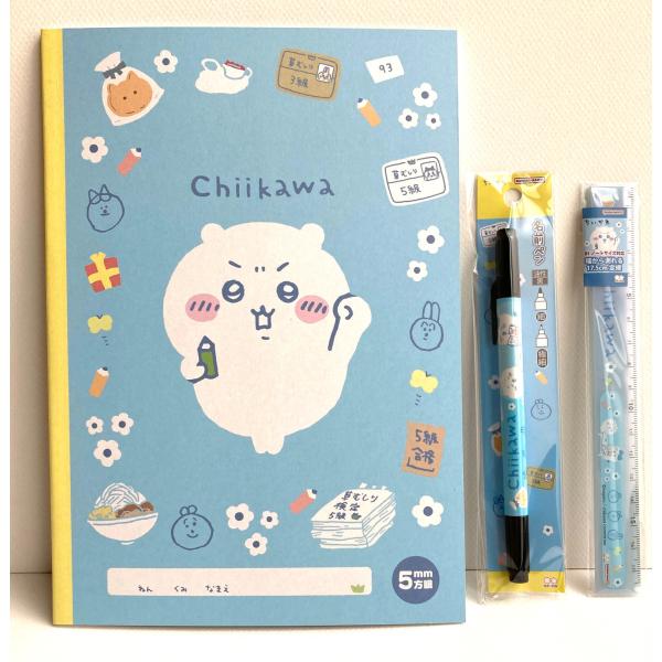 サンスター文具 ちいかわ 文具3点セット 検定柄（ブルー）です。入学・入園・進級祝にもおすすめです。※カラーは2色あります。ともだち柄（ピンク）は別ページで掲載しています。■セット内容：・B5サイズ ５mm方眼ノート×1冊・名前ペン×1本・...