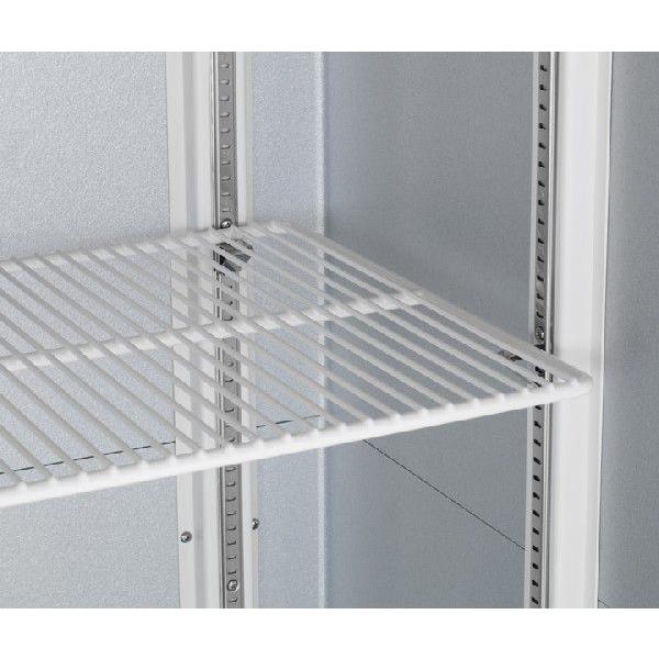 米っとさんシリーズ10袋、14袋、16袋の貯蔵庫に使用できる棚板です。（棚柱付）お米がなったときは、中間棚を利用すれば、飲料等の保冷にもスペースを有効利用できます。鉄製で樹脂のコーティングがほどこしてあり、長持ちします。 (1枚あたりの耐荷...