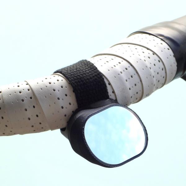 【発売日：2023年11月20日】ロードバイク専用のバックミラー　ワイドタイプ（左側用）です。ロードバイクのドロップハンドルに一体化して装着することで視認性、機能性、スタイリング的にも高い次元のバランスを実現したロードバイク専用のバックミラ...