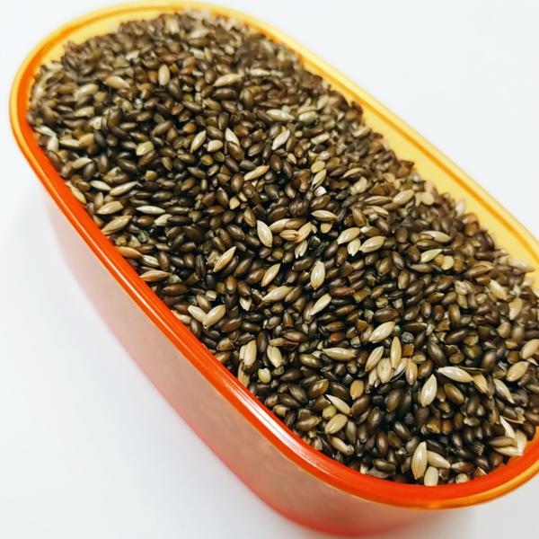 ＝＝卸売りから直接お客様へ一直線に＝＝・製造直売だからこそできるこの価格！！・保存に便利なチャック袋入り！！・簡易パッケージで低価格を追求！！※仕入れロットにより実物とは色味,形が異なる場合が御座います小鳥の餌 小鳥のエサ 剥きシード むき...