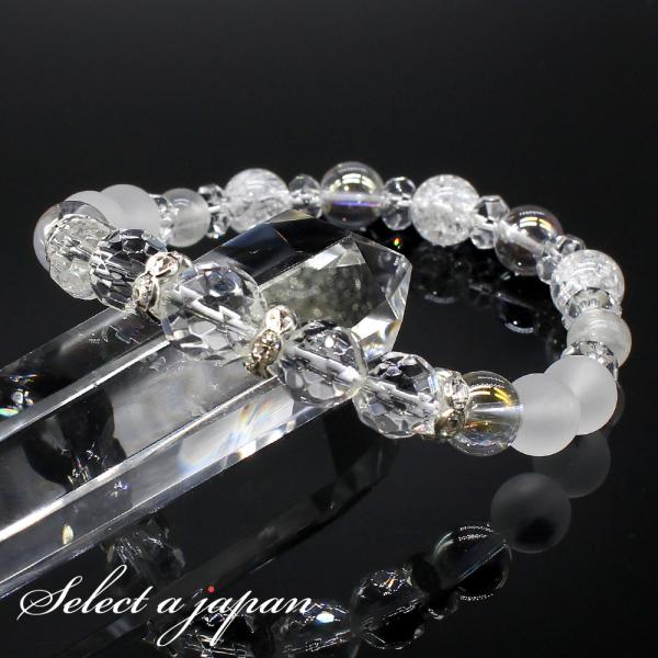 大人気デザインブレスレットが、デザインを一新して新登場！高級石を使用し、組み合わせも上品なデザイン。生まれ変わった【リメイクデザインブレスレット】ぜひ、その手に身に着けてください。■素材ムーンストーン 8mm（z258）フロスト水晶 8mm...