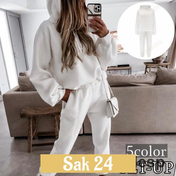 シンプル無地のレディース用セットアップ上下セットです。ルームウェアとして◎スポーツ時にも◎【サイズについて】画像をご参照ください。【素材について】ポリウレタン【カラーについて】生産ロットにより柄の出方や色の濃淡が異なる場合がございます。お使...