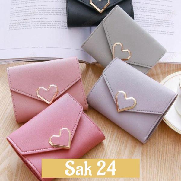 メイン素材: PUレザーカラー：BLUE　PINK　PEARLESCENT SILVER　GREEN　GRAY　BLACK※色合いは環境により異なる場合があります。予めご了承ください。外寸：9.5cmx 12.5cm x 3 cm　重さ：1...