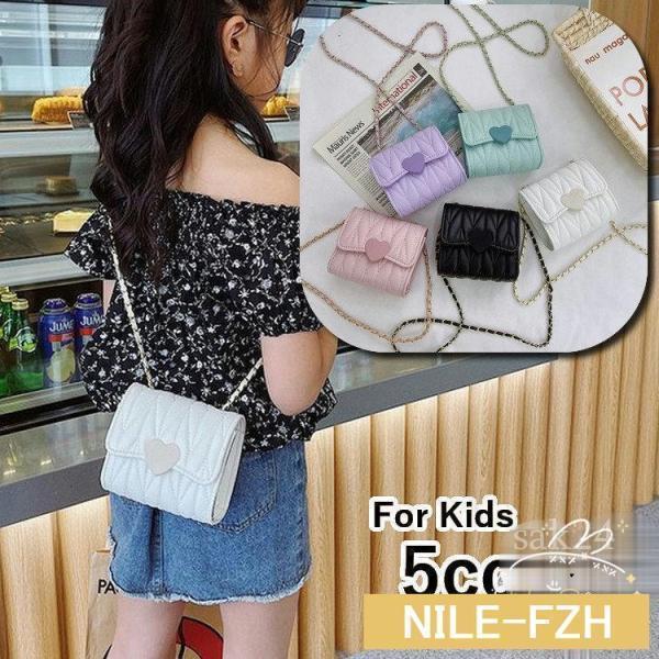 キルティング調のキュートな子供用ポシェットちょっとしたお出かけに◎ファッションのアクセントにもなっておしゃれ?【サイズについて】画像をご参照ください。【素材について】PUレザー【カラーについて】生産ロットにより柄の出方や色の濃淡が異なる場合...