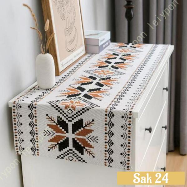 ■製品詳細：【サイズ】：40*135=横約40cm*縦約135cm 【個数】：1枚組【素材】：ポリエステル ★ワンランク上のテーブルコーディネート無地調のかすり柄がシックで落ち着いた雰囲気のむら糸は、毎日の食卓ではもちろん、おもてなしやパー...