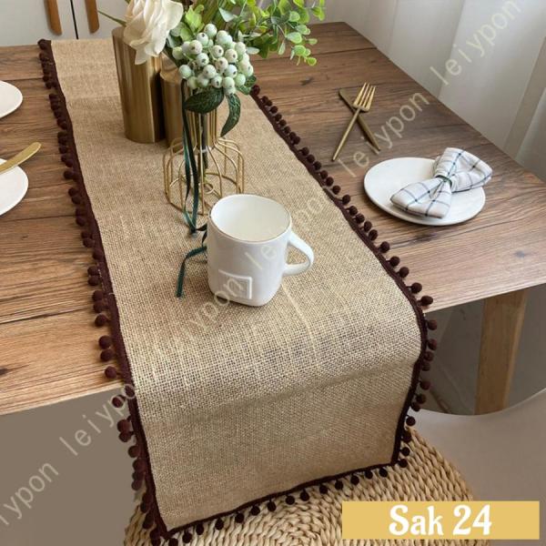 ★テーブルの中央にさらりと敷きこむだけで、ぐっとお洒落な雰囲気を作り出してくれるテーブルランナー。★柔らかく、耐久性があり、環境に優しい、ガラスや陶器の食器、花瓶なども安心して置けます。★お部屋を明るく：パッと敷くだけで、おしゃれなテーブル...