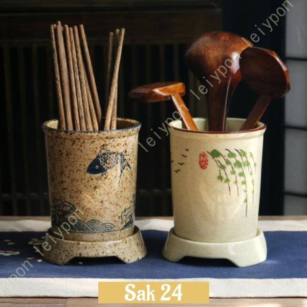 商品の説明オシャレな箸立て【製品】約12*15cm（水受けトレイ付き）。A=1個入り。B=2個入り。材質：セラミック素材。具体的な製品とサイズは画像の説明を見てください。注意：製品は箸置きに限り、他の撮影品は含まれていません！ 【便利で実用...