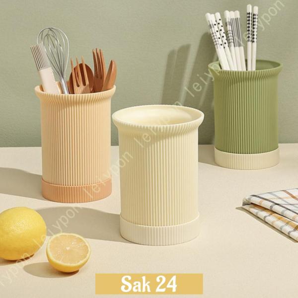 商品の説明オシャレな箸立て【製品】約15.5*11.5cm（水受けトレイ付き）。A=1個入り。B=2個入り。C=3個入り。材質：PP素材。具体的な製品とサイズは画像の説明を見てください。注意：製品は箸置きに限り、他の撮影品は含まれていません...