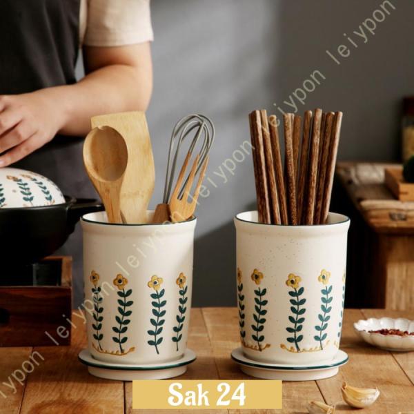 商品の説明オシャレな箸立て【製品】約11.3*14.5cm。A=1個入り。B=2個入り。材質：セラミック素材。具体的な製品とサイズは画像の説明を見てください。注意：製品は箸置きに限り、他の撮影品は含まれていません！ 【便利で実用的】どこに何...