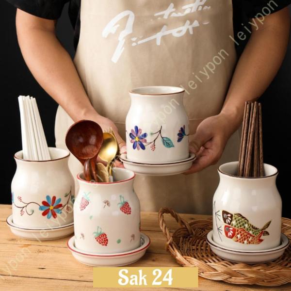 【商品仕様】オシャレな箸立て 製品：約14*14.5cm。A=1個入り。B=2個入り。材質：セラミック製。サイズは表示されている数値と実寸が多少異なる場合があります。注意：製品は箸置きに限り、他の撮影品は含まれていません！ 北欧風のデザイン...