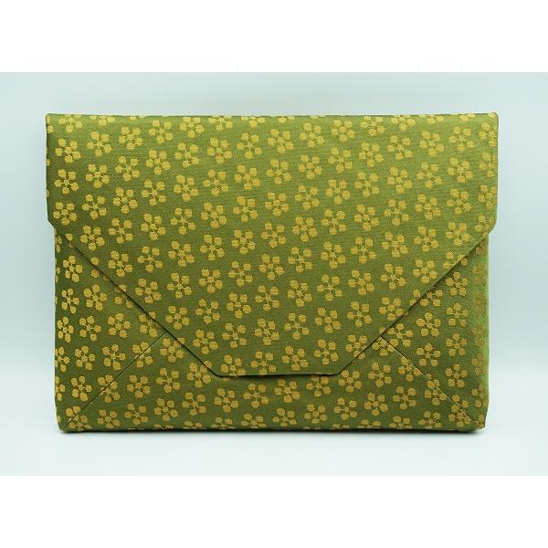 〜商品説明〜・数寄屋袋　正絹　29各種・中川政七商店製・ビニール入・寸法(約)　縦:15.0cm　横:21.0cm　厚:3.0cm※裂地の取り方により、写真と柄や模様の見え方が異なります。