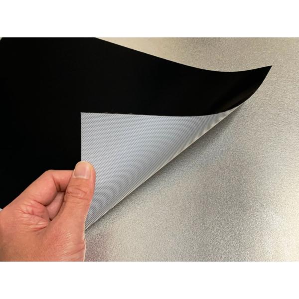 ガラス繊維のファブリックにフッ素樹脂（テフロン）をコーティングし、さらに耐熱性シリコーン粘着剤を塗布した粘着シートです。ガラス繊維の強度と、フッ素樹脂の様々な特性（耐熱性・非粘着性・滑り特性・耐薬品性）を持つ高機能性シートです。アイディア次...