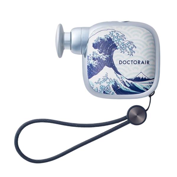 【商品名】ドクターエア エクサガン ポケット ジャパン グレートウェーブ REG-13-GW【商品説明】葛飾北斎の浮世絵シリーズから富嶽三十六景「神奈川沖浪裏」をモチーフにしたデザインパワフルで筋肉への心地よい振動刺激4段階の振動レベルで気...