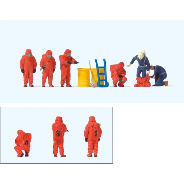 Preiser(プライザー)社製　塗装済み完成品　HO(1/87)サイズ　170cmの人間が約2cmFiremen with red chemical protective clothing（レッド、赤色、朱色、特殊装備、完全防御、テロ対策...