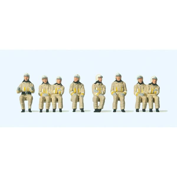 Preiser（プライザー）社製　塗装済み完成品　HO(1/87)サイズ　170cmの人間が約2cmFiremen. Uniform beige colour. Seated driver and crew座っている消防隊員と運転手品番：1...