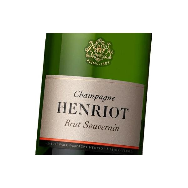 　“スーヴェラン”とはフランス語で「至高」「最高」の意。その名に恥じず、アンリオのスタイルである「エレガントさ」「ワインとしてのおいしさ」を忠実に表現する1本です。グランクリュ、ブルミエクリュの凝縮したぶどうをふんだんに使用するため、ノン・...