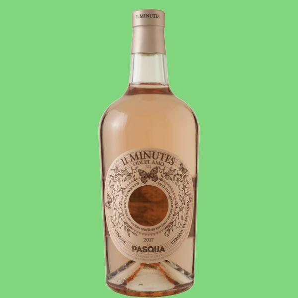 【イタリア/ヴェネト州】1925年創業の家族経営の造り手であるパスクア社。プライベートカンパニーとしての生産量はイタリアでも有数で、名実ともにヴェネト州を代表する生産者です。近年では、世界最大のワインコンクール「インターナショナル・ワイン・...