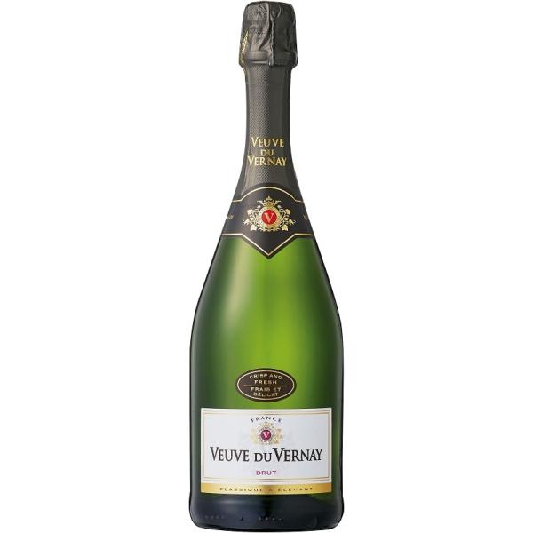 繊細できめ細やかな泡立ち。フレッシュでフルーティな果実味が特徴。心地よい酸となめらかな泡とのバランス感が秀逸なお値打ち品。ワイン名 ：Veuve du Vernay Brutブドウ品種：ユニ・ブラン、シャルドネ、テレ・ブレ、アイレン内容量：...
