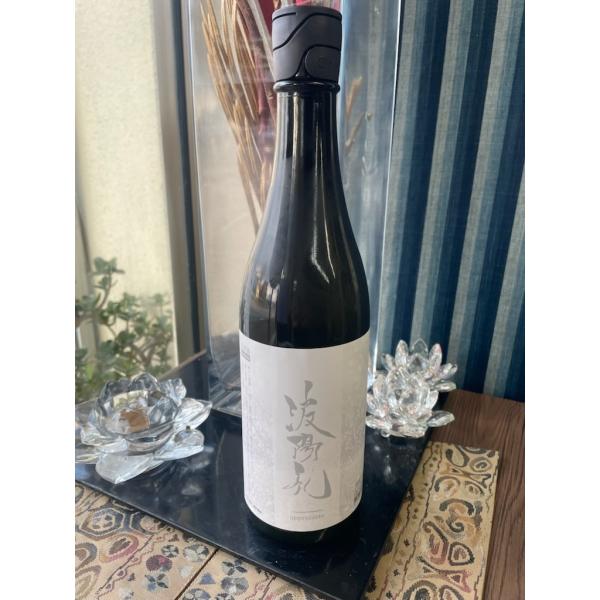 【発売日：2025年12月13日】令和７年12月に発売の当商品は「波陽礼　アプリシエイト（感謝）」と銘打ち日頃の感謝などをお伝えする際のご贈答としても最適なお酒です。みずみずしく軽やかで上品な香り口に含むとフルーティで爽やか、後口はスッキリ...