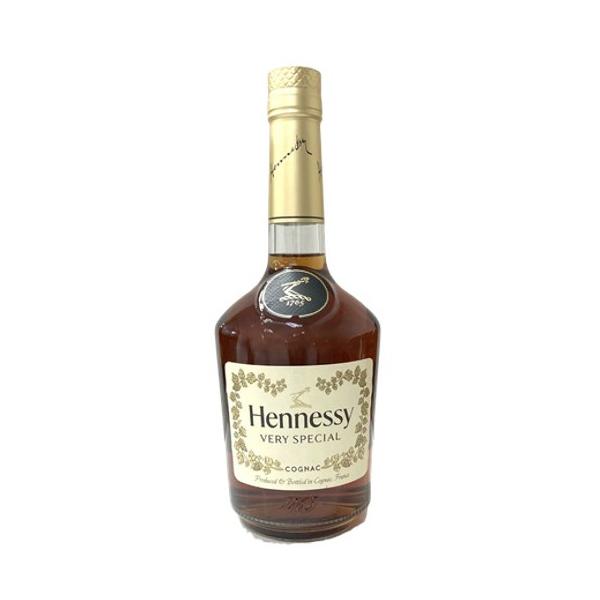 ストレート、オンザロック、更にはカクテルに使用しても理想的な味わいを作りだします。コニャック地域で最高の地域から選ばれたおよそ４０種類もの異なる原酒をブレンドしています。