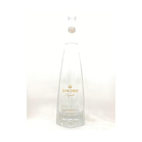 バスケの神、マイケルジョーダン他５名達で発売した高級テキーラ。Ｃｉｎｃｏｒｏ（シンコロ）」。ブランド名の「Ｃｉｎｃｏｒｏ」は、スペイン語の「５（ｃｉｎｃｏ）」と「ゴールド（ｏｒｏ）」を合わせた造語。契約農園で手摘みで収穫されたブルーアガベが...