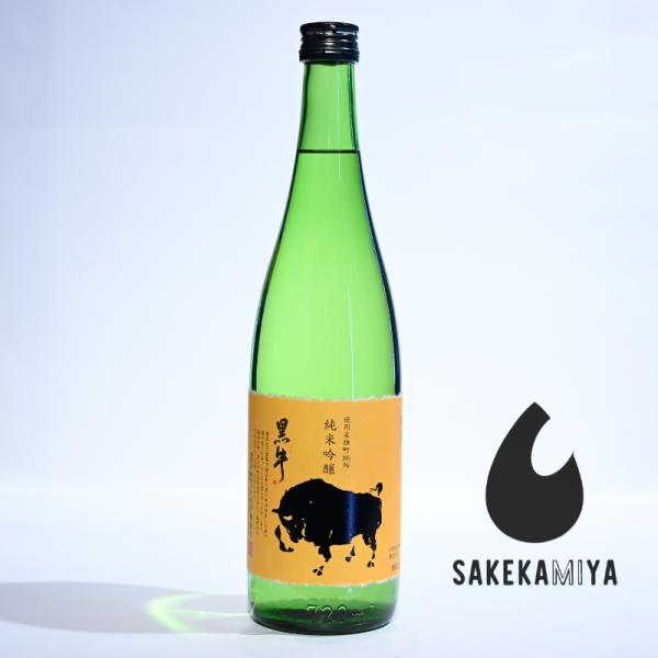 和歌山・名手酒造店が醸す「純米吟醸 雄町」の中でも、特に発酵を完全に行わせ、日本酒度+7.0まで切り込ませた辛口ロット。「瓶燗急冷」によるフレッシュさを保ちつつ、アミノ酸度を極限（0.7）まで削ぎ落とすことで、雄町のコクを残しながらも、まる...