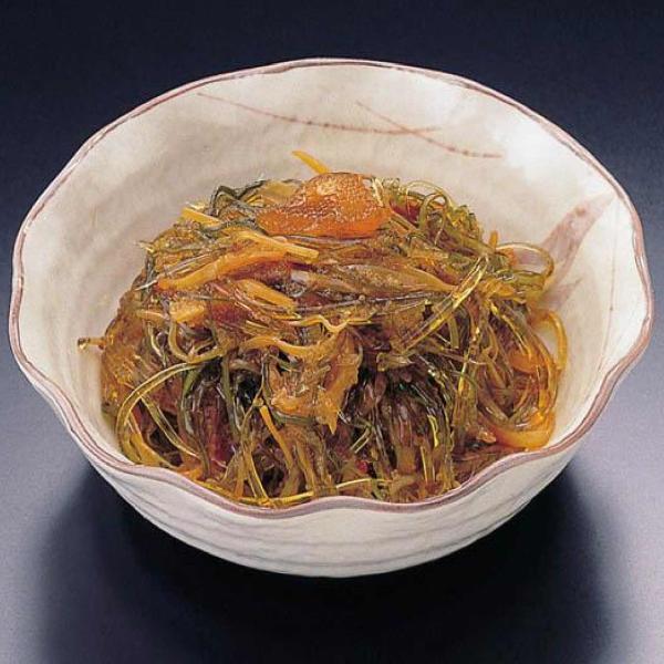 《商品説明》数の子タップリの松前漬けに、人造フカヒレを加え、贅沢に仕上げた逸品です。見た目の美しさと独特の食感は豪華きわまりなしといえるでしょう。和風のあんかけ用具材としても最適です。《生（原）産地》日本（ゼラチン加工品）《加工地》日本《保...