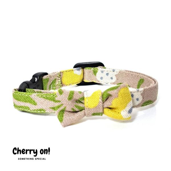 猫ちゃん(子猫含む)・小型犬ちゃん（子犬や超小型犬含む)用の首輪です。安全バックル（セーフティバックル）を採用しており、万が一首輪に強い引っ張る力が加わると外れます。飼い主様の不在中や目の届かない場所での首の骨折や窒息などを防げます。アジャ...