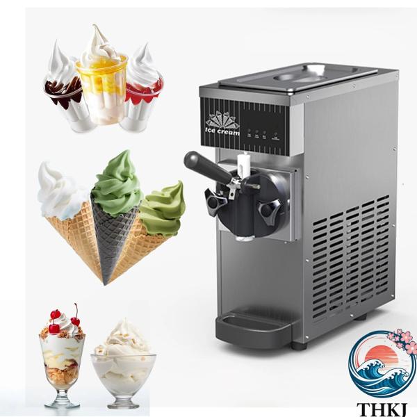 ? 【コンパクトなソフトクリームマシン】 本体幅はわずか20cmのスリム設計。入門用の小型マシンながら、450Wのコンプレッサーを搭載し、2.5Lの原料タンクを備えています。初回成形時間は約14〜15分、2回目以降はわずか2〜3分でソフトク...