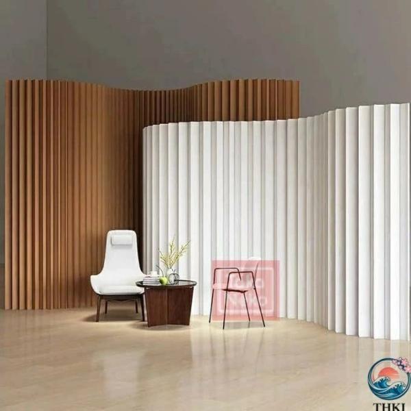 折り畳み紙屏風の仕様：長さ2m / 3m / 5m。高さ1.6m / 1.8m。幅36cm。カラー：ホワイト / ブラウン。素材：ポータブルスクリーンはクラフト紙でできており、丈夫で滑らかです。表面には撥水加工が施されており、水分が浸透しに...