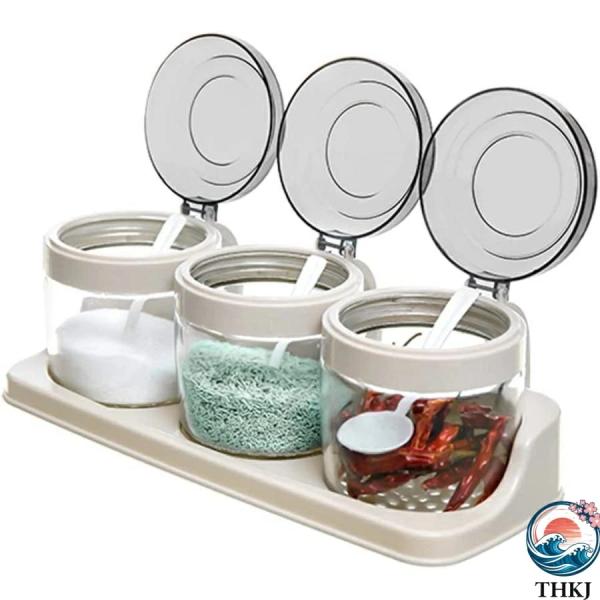 【優良な材料】プレミアム調味料収納ジャーです。食品グレードのガラスと木でできており、耐久性と味のない、環境衛生。塩、アジノモト、コショウの粉などの調味料を入れて、すっきりと便利でお手入れも簡単です。あなたの物資を保管し、あなたの台所をきちん...