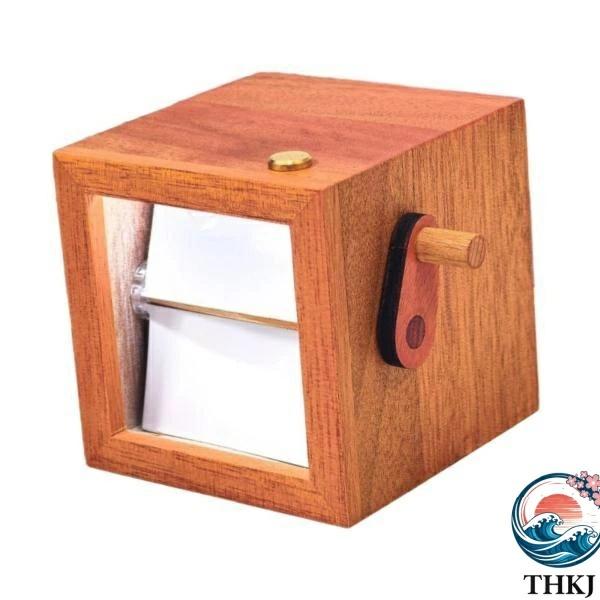 説明:[思い出]: 16枚の写真を手回し式のフリップブックに変換します.カップルや家族が記念日.休暇.または特別な瞬間を記念するのに最適です. [創造性]: 思い出に残る画像を貼り付けたり.空白のページにクリエイティブな説明を書き込んだりで...