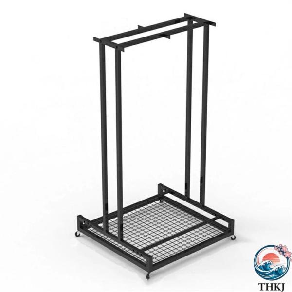 【素材】スキーラックは金属製で、厚みのある素材、外側に高温ベーキングペイントが施されており、雪の中で何年も使用でき、錆びません ? 【ホイール】 スキーラックの底には4つのユニバーサルホイールが設計されており、いつでも好きな場所に移動できる...