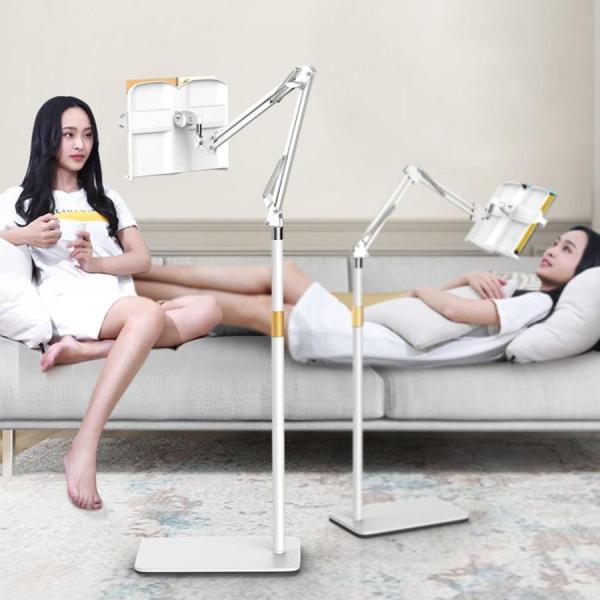 両手を使わずにベッドに入りながら本が読めます ブックスタンドのクリップを調整してご使用ください 【360度どんな体勢でも両手を離して本が読める】 アームは360度どの向きでも動き、どんな体勢でも本を両手を使わずに本が読めます さらにブックス...