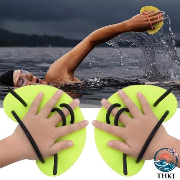 ? 人間工学に基づいたデザイン：水泳用フィンガーウェッブは特別な弾力性と特別なカット、流体力学的形状、再利用可能なデザインを持っています。? 調節可能なストラップ：ストラップはシリコン素材でできており、手のひらの血流を妨げません。 ショルダ...