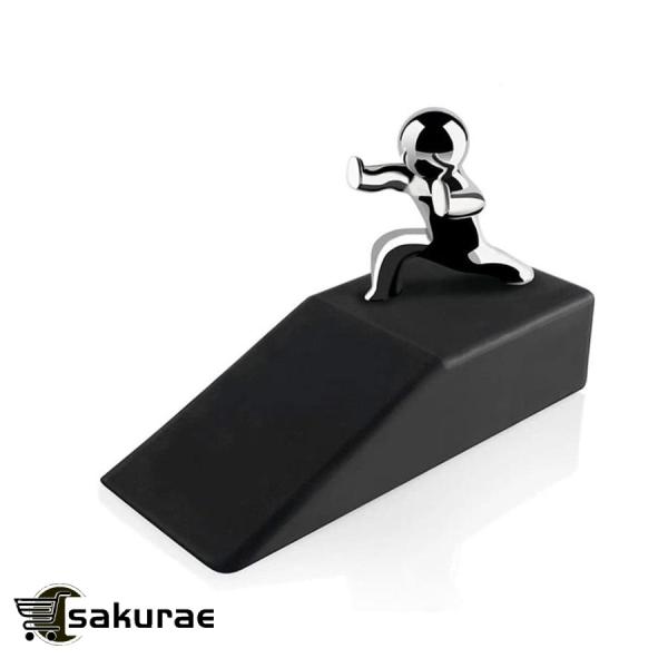 【オシャレなデザイン】カンフー小人のデザインでとてもオシャレでカッコイイです。自宅でもオフィスでも使えます。ドアの下に寄り添って、邪魔にならないです。【便利なストッパー】ドアストッパーをドアに挟み室内のドアを開けっぱなしにすることで、自由に...