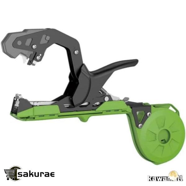 【2024新登場植物結束機】つるを支柱や番線に、テープを回して片手でホッチキスどめする機械。きゅうりやトマト、ぶどうなど誘引する為のものです。今までは、ワラやヒモでしていた方も多いと思いますが、こちらを使えば、かなり楽に誘引が出来ます。【効...