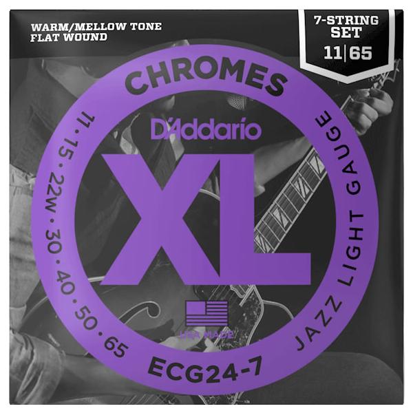 ヘックスコア(6角芯線)の周りに、下地となるベースの巻弦を施し、その上にフラットなリボン形状の巻弦を巻きつけた特殊構造となっています。ワインディング後、３段階の研磨により均一な太さに仕上げられたフラットワウンド弦となっています。ダダリオのフ...