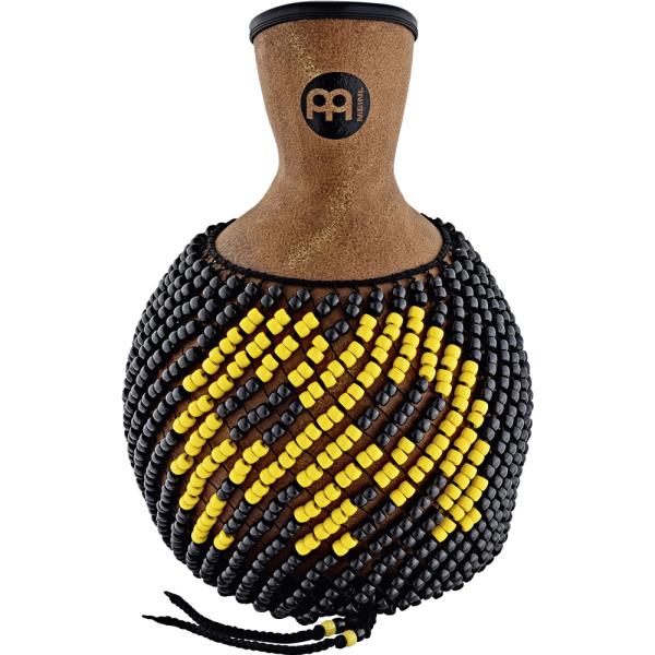 RITUAL DRUMS SHEKERE  SHR-BR / BROWNシェケレは西アフリカ起源の伝統的な民俗楽器です。演奏しやすい細めのネック、丈夫なファイバーグラス製の胴を採用。乾いたハリのあるサウンドが特徴です。【仕様・特徴】・丈夫な...