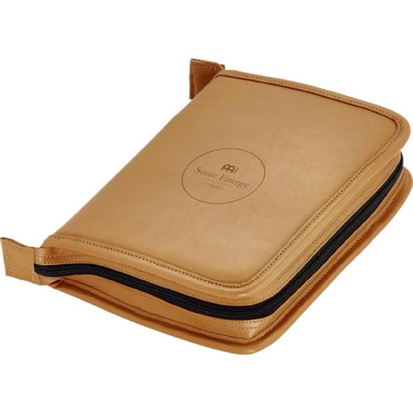 MEINL Sonic Energy TUNING FORK CASE "TFC-8"仕様：8本まで収納可能素材：内側 ポリエステル / 外側 レザーレット※ケースのみの販売となります。チューニングフォーク本体は付属しません。【ご注意】ご注...